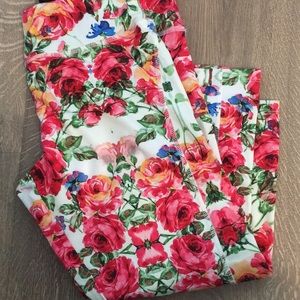 LuLaRoe | Pants & Jumpsuits | Lularoe Jade Capri Athletic Legging ...